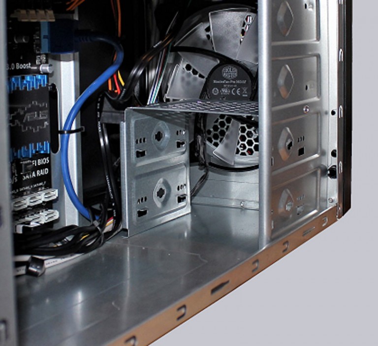 Cooler Master MasterFan Pro RGB Fan and RGB Controller Review Installation